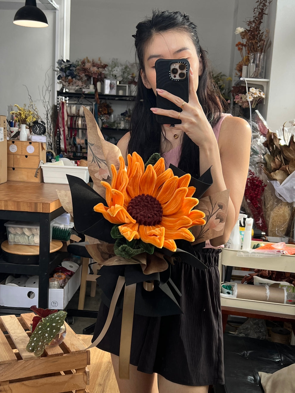 Furry Sunflower (Black) – Anndol Floral